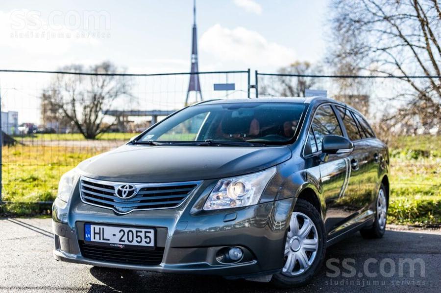Grey Toyota Avensis 2010 in Riga, with an engine capacity of 2.00 L and mileage of 343 thousand km for 4990 €, photo 1 on AUTOMOTO.COM.LV