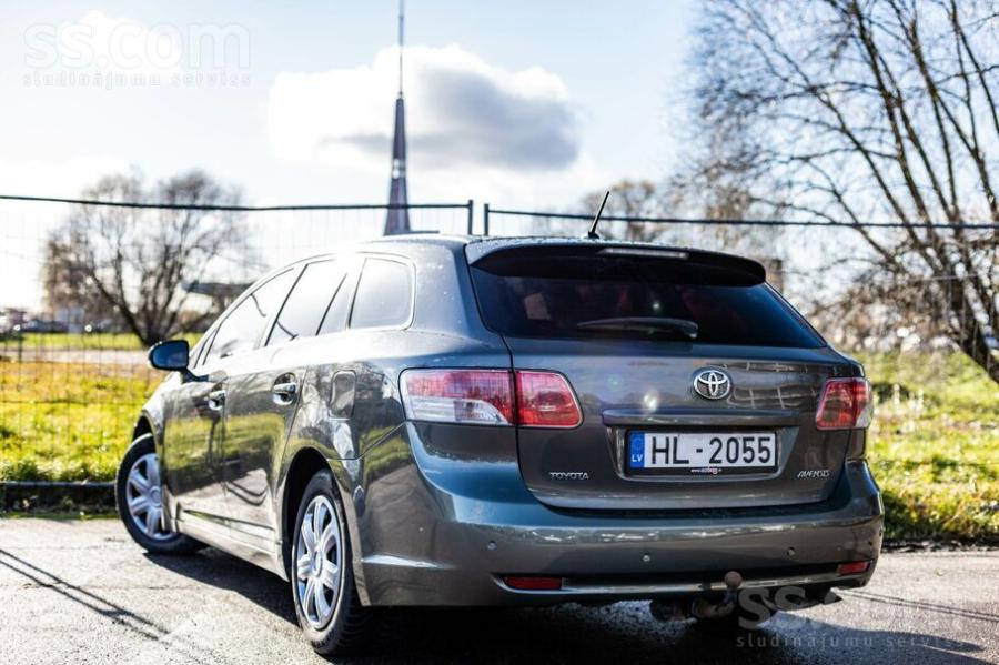 Grey Toyota Avensis 2010 in Riga, with an engine capacity of 2.00 L and mileage of 343 thousand km for 4990 €, photo 6 on AUTOMOTO.COM.LV