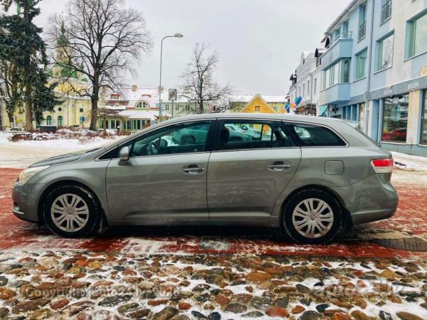 Grey Toyota Avensis 2010 in Tallinn, with an engine capacity of 1.80 L and mileage of 374 thousand km for 4500 €, photo 5 on AUTOMOTO.COM.LV