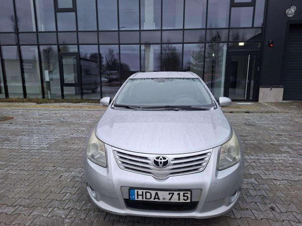 Grey Toyota Avensis 2010 in Vilnius, with an engine capacity of 2.23 L and mileage of 323 thousand km for 3000 €, photo 2 on AUTOMOTO.COM.LV