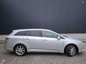 Pelēks Toyota Avensis 2010 Viļņa, ar dzinēja tilpumu 2.23 L un nobraukumu 323 tūkst. km par 3000 €, foto 7 vietnē AUTOMOTO.COM.LV