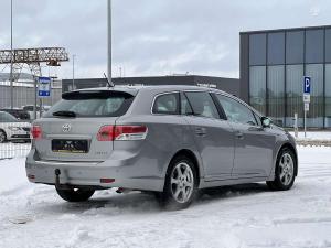 Grey Toyota Avensis 2010 in Siauliai, with an engine capacity of 2.20 L and mileage of 294 thousand km for 4550 €, photo 7 on AUTOMOTO.COM.LV