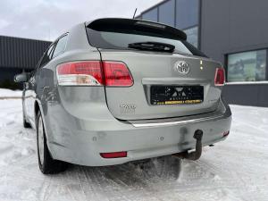 Grey Toyota Avensis 2010 in Siauliai, with an engine capacity of 2.20 L and mileage of 294 thousand km for 4550 €, photo 9 on AUTOMOTO.COM.LV