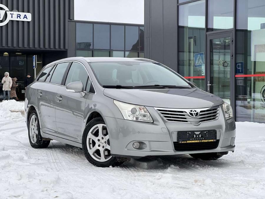 Grey Toyota Avensis 2010 in Siauliai, with an engine capacity of 2.20 L and mileage of 294 thousand km for 4550 €, photo 12 on AUTOMOTO.COM.LV