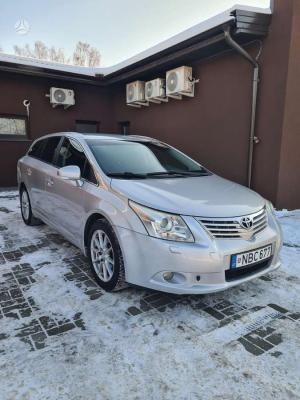 Pelēks Toyota Avensis 2010 Kaišiadorys, ar dzinēja tilpumu 2.20 L un nobraukumu 350 tūkst. km par 3450 €, foto  vietnē AUTOMOTO.COM.LV