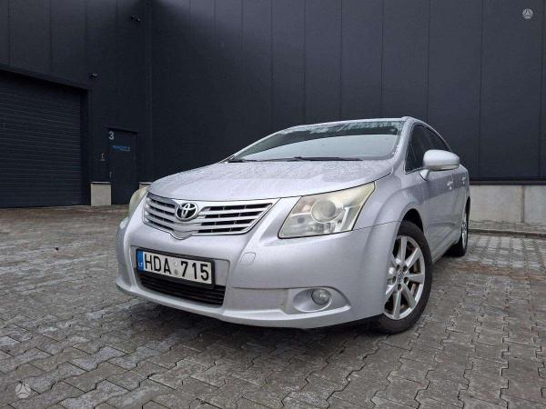 Pelēks Toyota Avensis 2010 Viļņa, ar dzinēja tilpumu 2.23 L un nobraukumu 323 tūkst. km par 2950 €, foto 1 vietnē AUTOMOTO.COM.LV