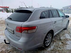 Grey Toyota Avensis 2010 in Jonava, with an engine capacity of 2.23 L and mileage of 294 thousand km for 3350 €, photo 9 on AUTOMOTO.COM.LV