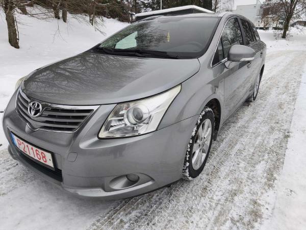 Grey Toyota Avensis 2010 in Vilnius, with an engine capacity of 2.00 L and mileage of 261 thousand km for 4300 €, photo 2 on AUTOMOTO.COM.LV