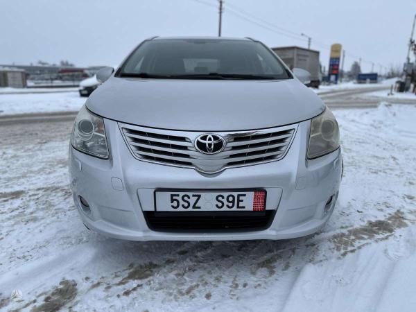 Grey Toyota Avensis 2010 in Marijampole, with an engine capacity of 2.23 L and mileage of 288 thousand km for 3100 €, photo 2 on AUTOMOTO.COM.LV
