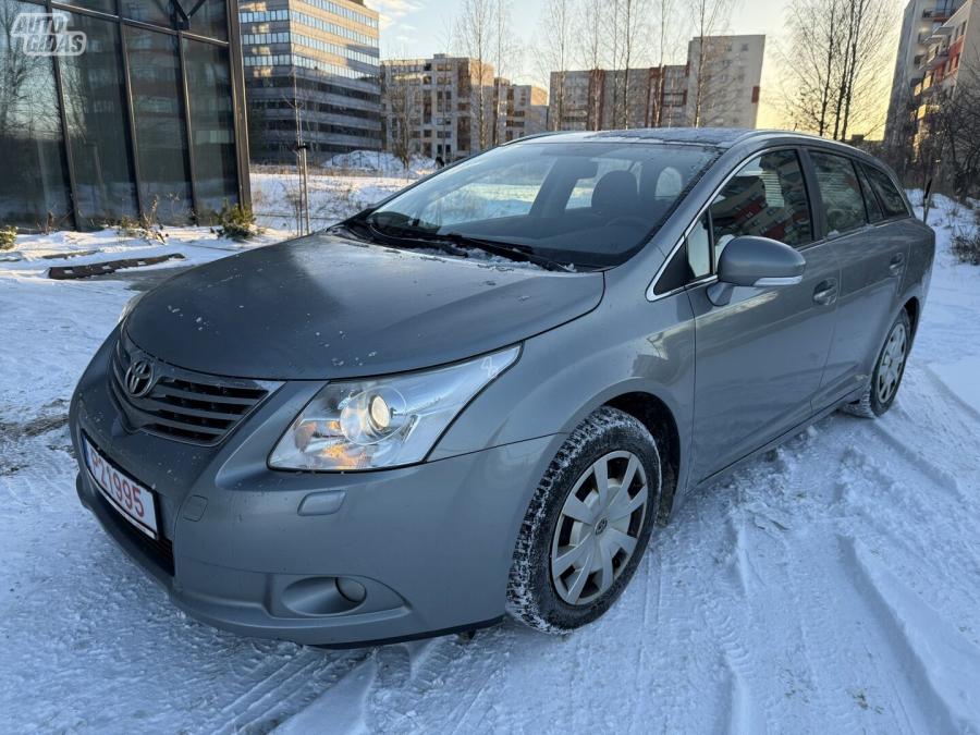 Grey Toyota Avensis 2010 in Vilnius, with an engine capacity of 1.80 L and mileage of 326 thousand km for 4850 €, photo 1 on AUTOMOTO.COM.LV