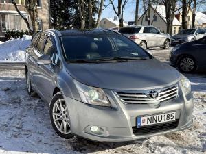 Grey Toyota Avensis 2010 in Siauliai, with an engine capacity of 2.23 L and mileage of 391 thousand km for 3200 €, photo 5 on AUTOMOTO.COM.LV