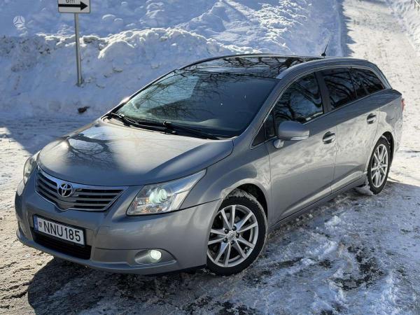 Grey Toyota Avensis 2010 in Siauliai, with an engine capacity of 2.23 L and mileage of 391 thousand km for 3200 €, photo 7 on AUTOMOTO.COM.LV