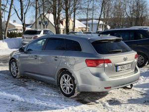 Grey Toyota Avensis 2010 in Siauliai, with an engine capacity of 2.23 L and mileage of 391 thousand km for 3200 €, photo 9 on AUTOMOTO.COM.LV