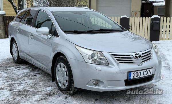 Pelēks Toyota Avensis 2010 Pērnava, ar dzinēja tilpumu 2.00 L un nobraukumu 229 tūkst. km par 5500 €, foto 1 vietnē AUTOMOTO.COM.LV