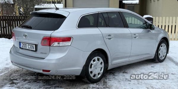 Grey Toyota Avensis 2010 in Parnu, with an engine capacity of 2.00 L and mileage of 229 thousand km for 5500 €, photo 3 on AUTOMOTO.COM.LV