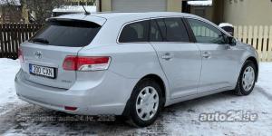 Pelēks Toyota Avensis 2010 Pērnava, ar dzinēja tilpumu 2.00 L un nobraukumu 229 tūkst. km par 5500 €, foto 3 vietnē AUTOMOTO.COM.LV