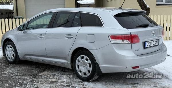 Grey Toyota Avensis 2010 in Parnu, with an engine capacity of 2.00 L and mileage of 229 thousand km for 5500 €, photo 4 on AUTOMOTO.COM.LV