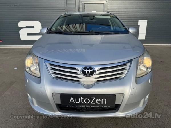 Grey Toyota Avensis 2010 in Tallinn, with an engine capacity of 2.00 L and mileage of 356 thousand km for 2995 €, photo 2 on AUTOMOTO.COM.LV