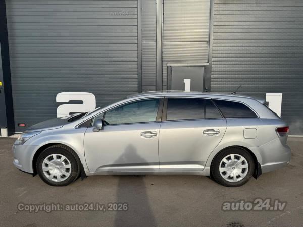 Grey Toyota Avensis 2010 in Tallinn, with an engine capacity of 2.00 L and mileage of 356 thousand km for 2995 €, photo 4 on AUTOMOTO.COM.LV