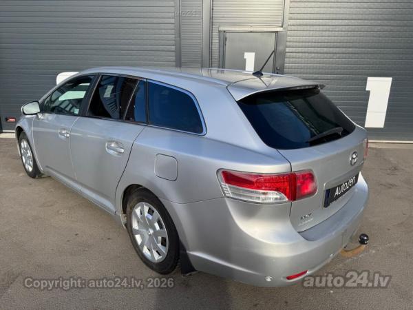 Grey Toyota Avensis 2010 in Tallinn, with an engine capacity of 2.00 L and mileage of 356 thousand km for 2995 €, photo 6 on AUTOMOTO.COM.LV