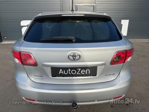 Grey Toyota Avensis 2010 in Tallinn, with an engine capacity of 2.00 L and mileage of 356 thousand km for 2995 €, photo 7 on AUTOMOTO.COM.LV