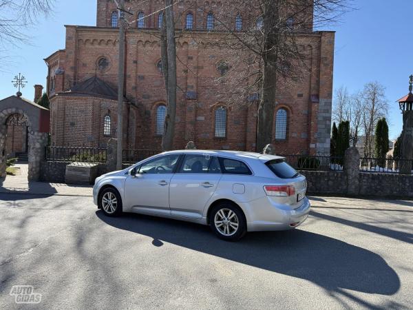 Grey Toyota Avensis 2010 in Vilnius, with an engine capacity of 2.00 L and mileage of 501 thousand km for 2150 €, photo 1 on AUTOMOTO.COM.LV
