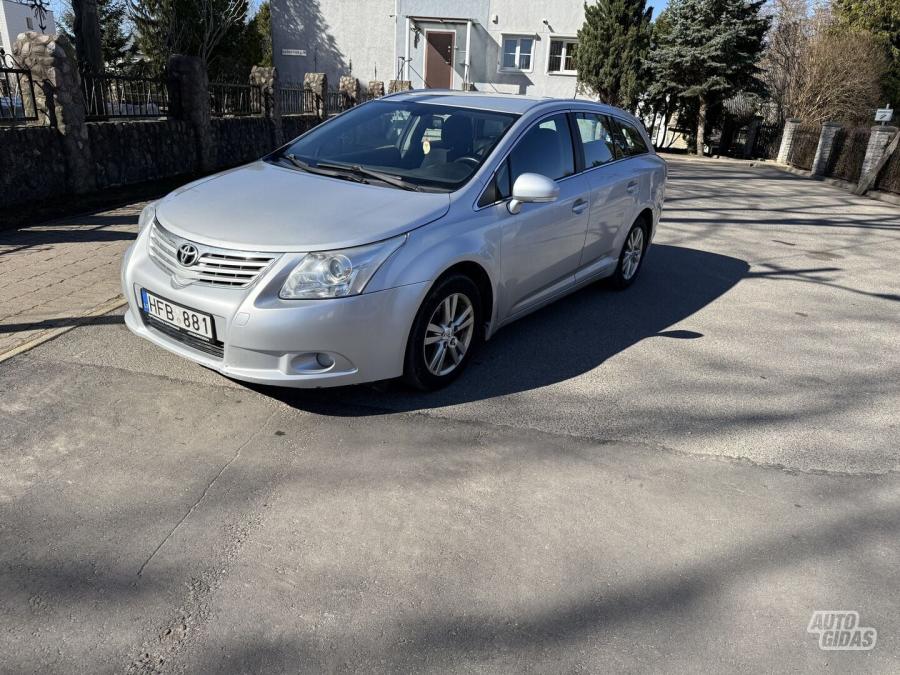 Pelēks Toyota Avensis 2010 Viļņa, ar dzinēja tilpumu 2.00 L un nobraukumu 501 tūkst. km par 2150 €, foto 7 vietnē AUTOMOTO.COM.LV