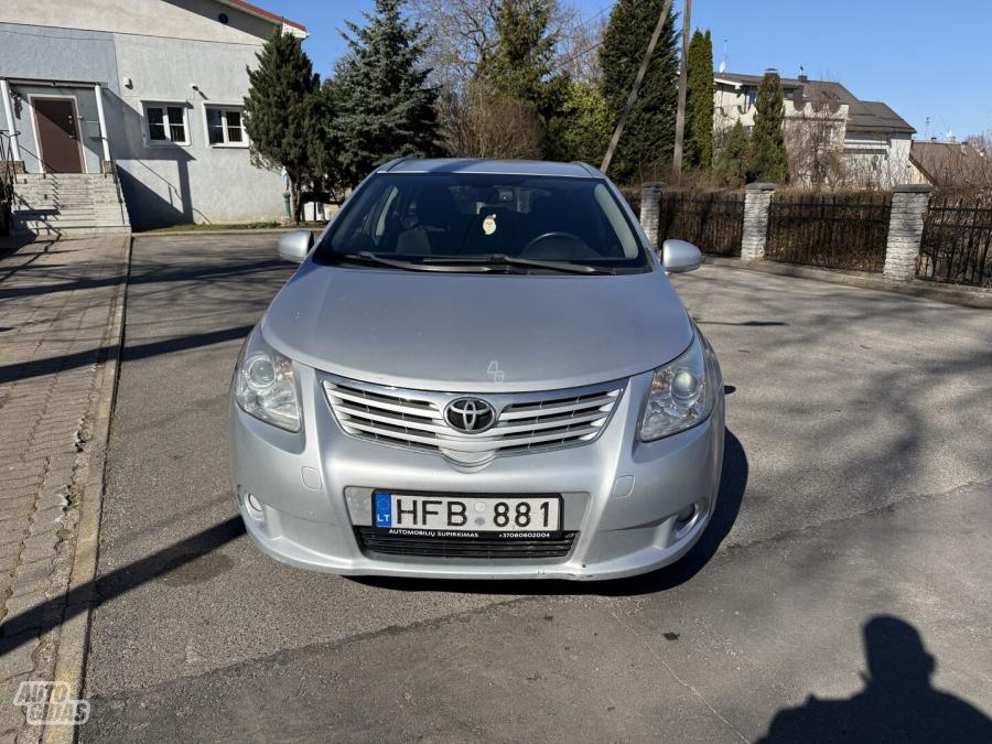 Pelēks Toyota Avensis 2010 Viļņa, ar dzinēja tilpumu 2.00 L un nobraukumu 501 tūkst. km par 2150 €, foto 9 vietnē AUTOMOTO.COM.LV