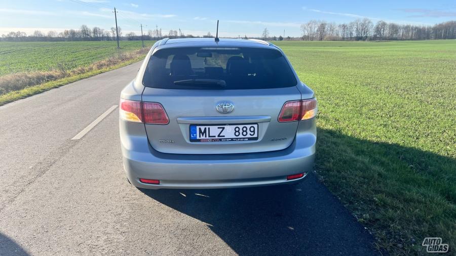 Grey Toyota Avensis 2010 in Vilkaviskis, with an engine capacity of 2.20 L and mileage of 337 thousand km for 4400 €, photo 5 on AUTOMOTO.COM.LV