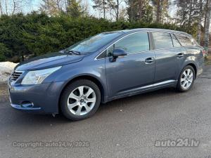 Pelēks Toyota Avensis 2010 Tallina, ar dzinēja tilpumu 2.20 L un nobraukumu 317 tūkst. km par 4000 €, foto 4 vietnē AUTOMOTO.COM.LV