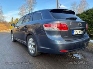 Pelēks Toyota Avensis 2010 Tallina, ar dzinēja tilpumu 2.20 L un nobraukumu 317 tūkst. km par 4000 €, foto 6 vietnē AUTOMOTO.COM.LV