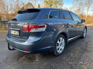 Pelēks Toyota Avensis 2010 Tallina, ar dzinēja tilpumu 2.20 L un nobraukumu 317 tūkst. km par 4000 €, foto 7 vietnē AUTOMOTO.COM.LV