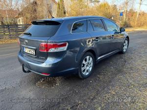 Pelēks Toyota Avensis 2010 Tallina, ar dzinēja tilpumu 2.20 L un nobraukumu 317 tūkst. km par 4000 €, foto 8 vietnē AUTOMOTO.COM.LV