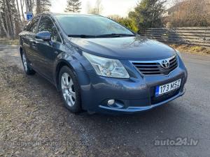 Pelēks Toyota Avensis 2010 Tallina, ar dzinēja tilpumu 2.20 L un nobraukumu 317 tūkst. km par 4000 €, foto 10 vietnē AUTOMOTO.COM.LV