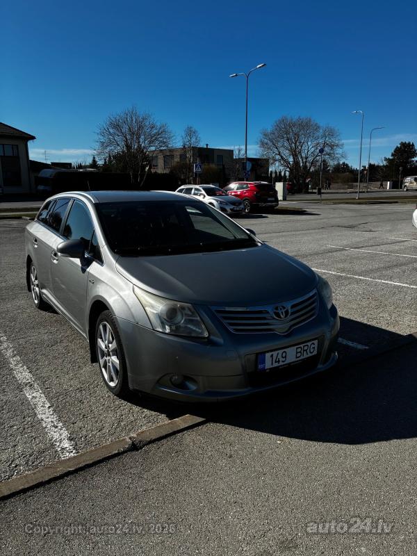 Grey Toyota Avensis 2010 in Tallinn, with an engine capacity of 2.20 L and mileage of 341 thousand km for 3800 €, photo 3 on AUTOMOTO.COM.LV