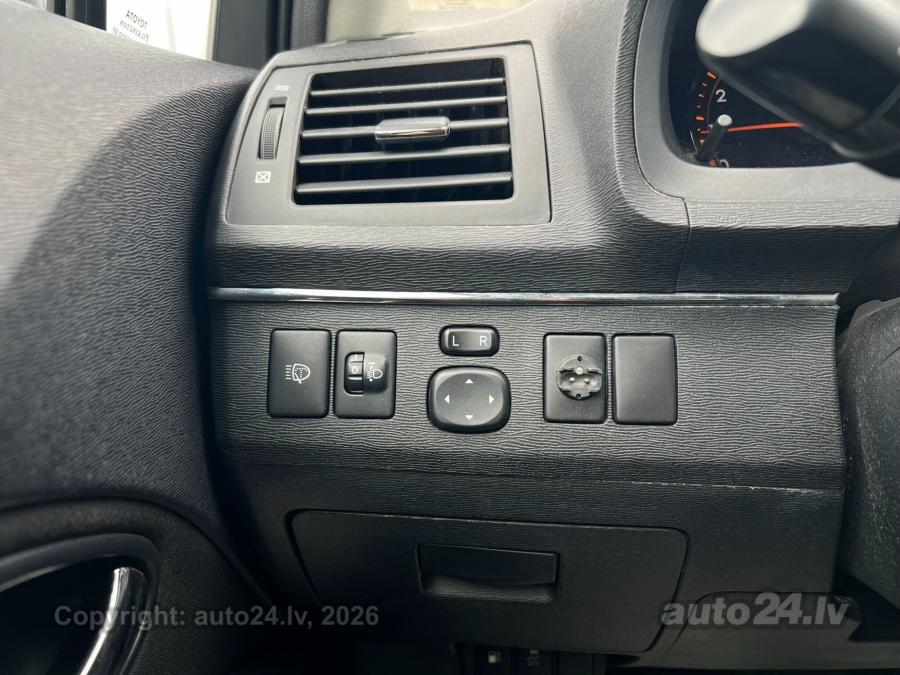 Серый Тойота Авенсис 2010 в Таллин, объемом двигателя 1.80 л и пробегом 236 тыс. км за 4500 €, фото 14 на AUTOMOTO.COM.LV