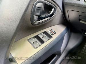 Grey Toyota Avensis 2010 in Tallinn, with an engine capacity of 1.80 L and mileage of 236 thousand km for 5799 €, photo 11 on AUTOMOTO.COM.LV