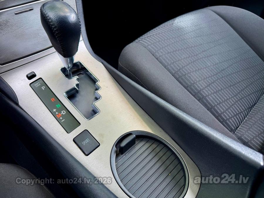 Grey Toyota Avensis 2010 in Tallinn, with an engine capacity of 1.80 L and mileage of 236 thousand km for 5799 €, photo 14 on AUTOMOTO.COM.LV