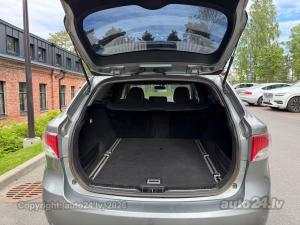 Grey Toyota Avensis 2010 in Tallinn, with an engine capacity of 1.80 L and mileage of 236 thousand km for 5799 €, photo 17 on AUTOMOTO.COM.LV