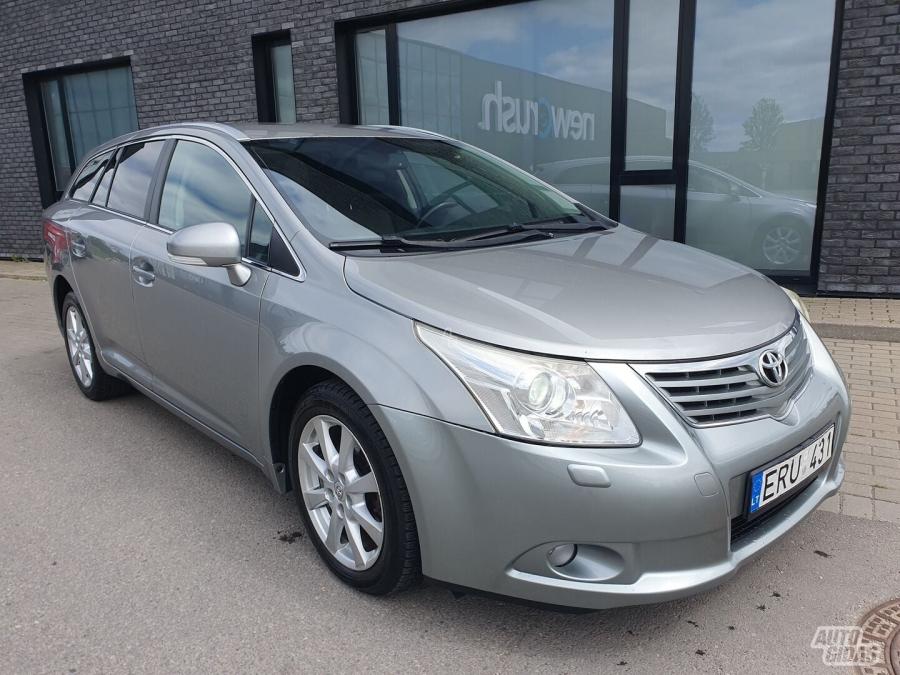 Серый Тойота Авенсис 2010 в Каунас, объемом двигателя 1.80 л и пробегом 306 тыс. км за 4350 €, фото 1 на AUTOMOTO.COM.LV