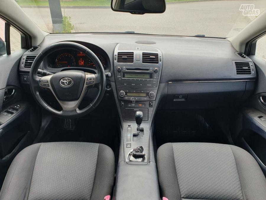 Серый Тойота Авенсис 2010 в Каунас, объемом двигателя 1.80 л и пробегом 306 тыс. км за 4350 €, фото 8 на AUTOMOTO.COM.LV