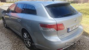 Pelēks Toyota Avensis 2010 Tallina, ar dzinēja tilpumu 2.00 L un nobraukumu 0 tūkst. km par 4300 €, foto  vietnē AUTOMOTO.COM.LV