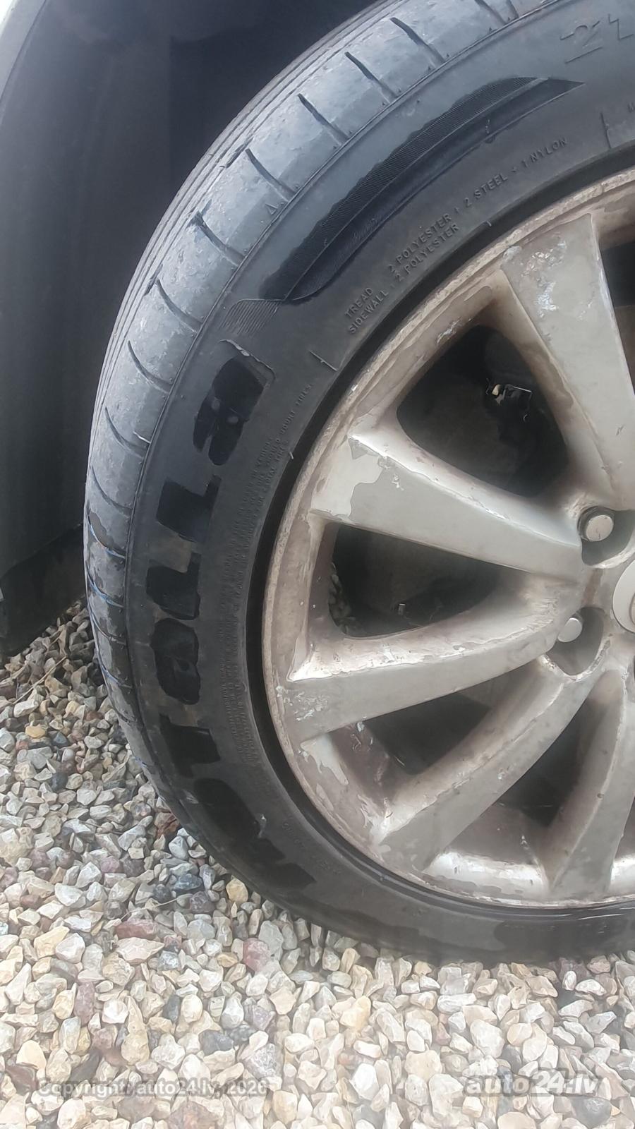 Pelēks Toyota Avensis 2010 Tallina, ar dzinēja tilpumu 2.00 L un nobraukumu 0 tūkst. km par 4300 €, foto 7 vietnē AUTOMOTO.COM.LV