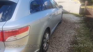 Pelēks Toyota Avensis 2010 Tallina, ar dzinēja tilpumu 2.00 L un nobraukumu 0 tūkst. km par 4300 €, foto 9 vietnē AUTOMOTO.COM.LV