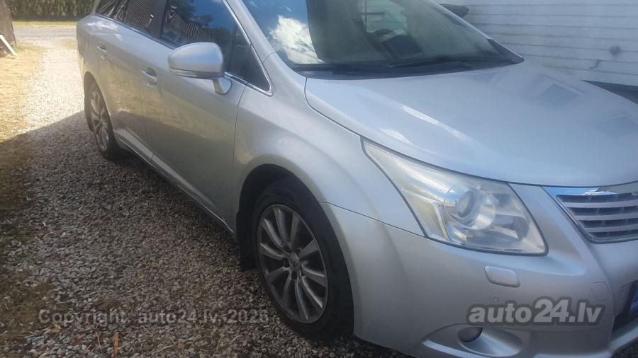 Pelēks Toyota Avensis 2010 Tallina, ar dzinēja tilpumu 2.00 L un nobraukumu 0 tūkst. km par 4300 €, foto 10 vietnē AUTOMOTO.COM.LV