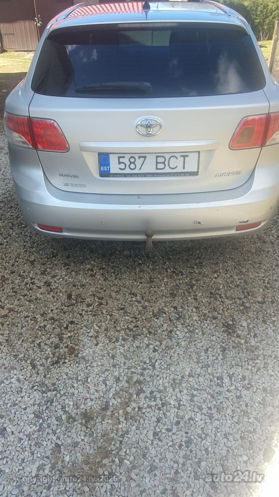 Pelēks Toyota Avensis 2010 Tallina, ar dzinēja tilpumu 2.00 L un nobraukumu 0 tūkst. km par 4300 €, foto 13 vietnē AUTOMOTO.COM.LV