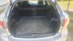 Pelēks Toyota Avensis 2010 Tallina, ar dzinēja tilpumu 2.00 L un nobraukumu 0 tūkst. km par 4300 €, foto 16 vietnē AUTOMOTO.COM.LV