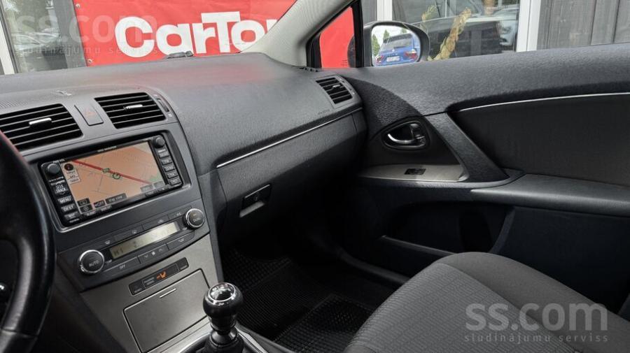 Pelēks Toyota Avensis 2010 Rīga, ar dzinēja tilpumu 2.20 L un nobraukumu 390 tūkst. km par 2990 €, foto 7 vietnē AUTOMOTO.COM.LV