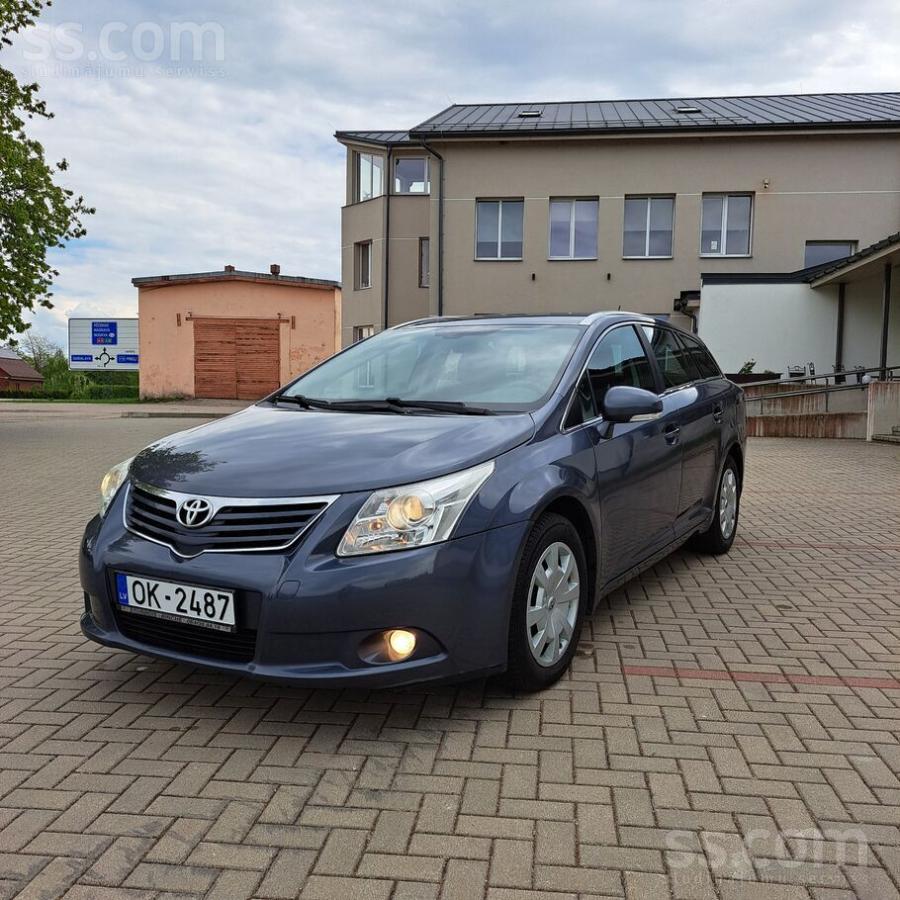 Серый Тойота Авенсис 2010 в Резекне, объемом двигателя 2.00 л и пробегом 0 тыс. км за 4400 €, фото 1 на AUTOMOTO.COM.LV