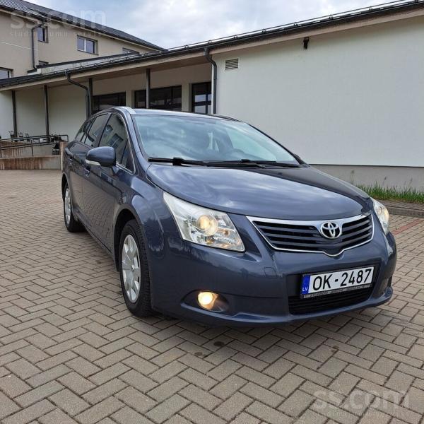 Серый Тойота Авенсис 2010 в Резекне, объемом двигателя 2.00 л и пробегом 0 тыс. км за 4400 €, фото 2 на AUTOMOTO.COM.LV